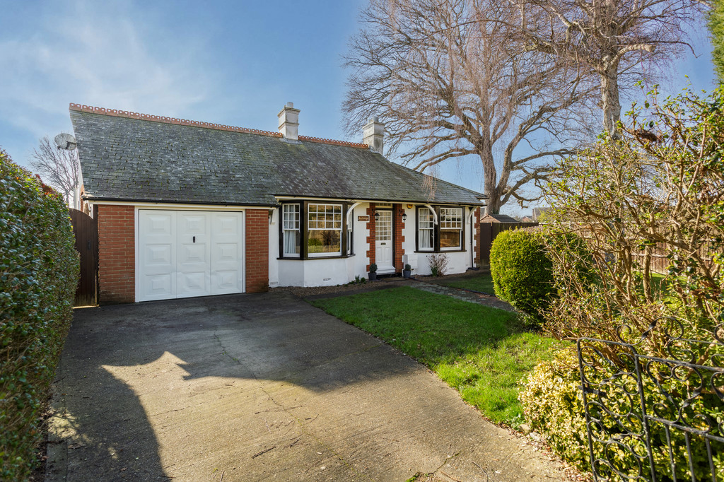 Anchorage, Avenue Road, Hayling Island - Vendors and Buyers